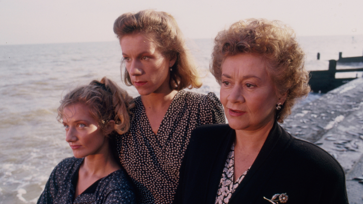 Watch Drowning by Numbers online - BFI Player