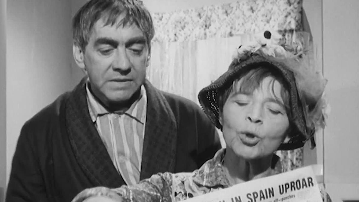 Watch Egg Marketing Board: Tony Hancock (Average Englishman) online ...