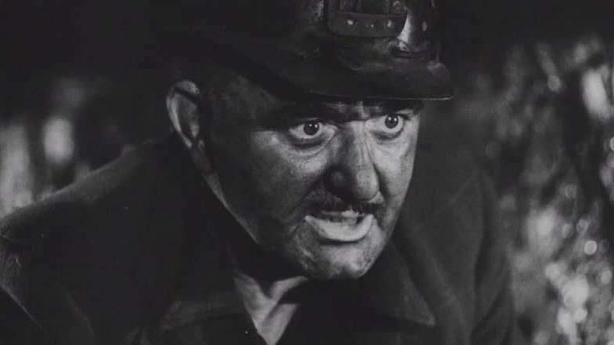 Watch Sparrows Can't Sing online - BFI Player