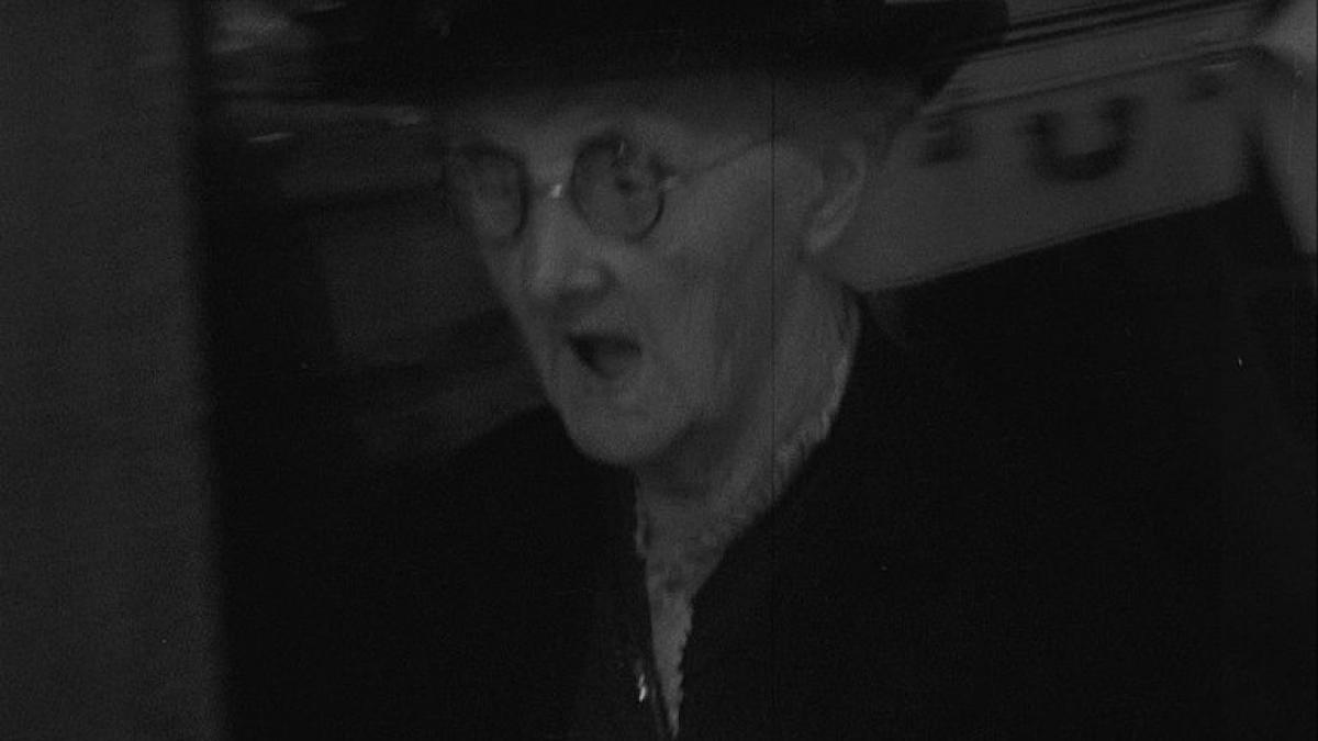 Watch Miss Thompson Goes Shopping online - BFI Player