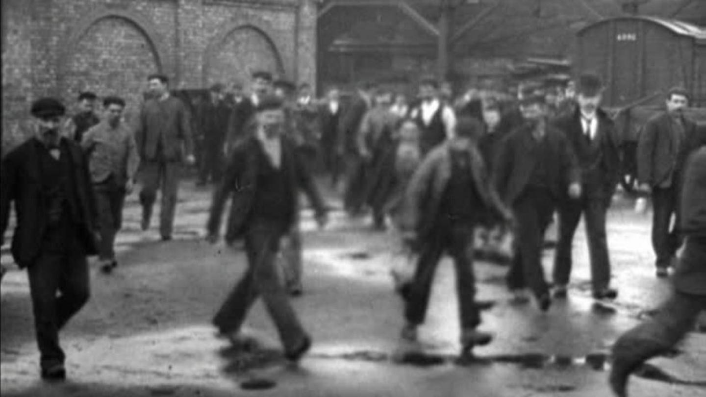 Watch Turn Out of the Wigan Fire Brigade (1902) online - BFI Player