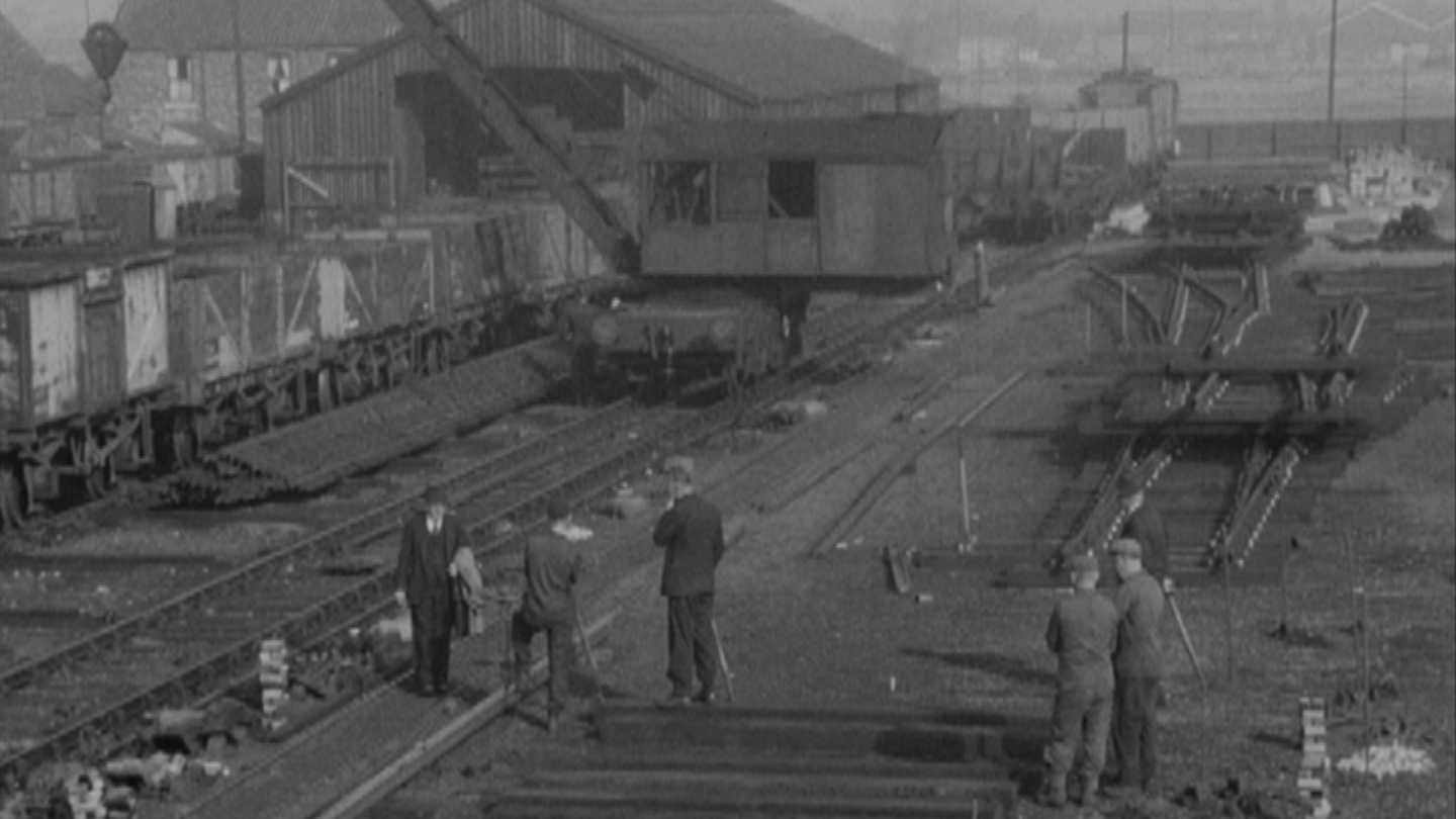 Watch Assembling track at Chalk Lane Sidings, Hull online - BFI Player