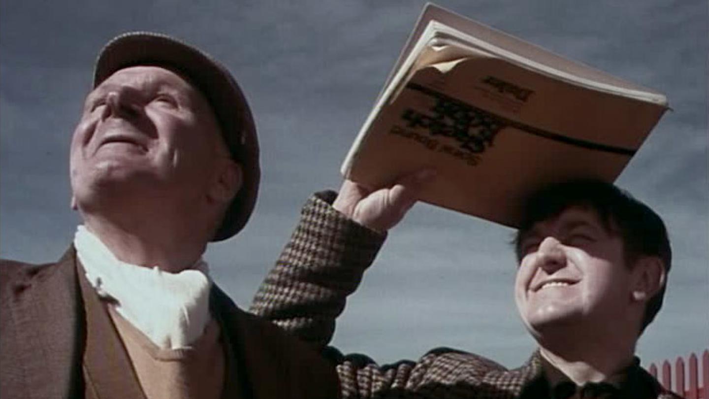 Watch Beryl Cook on the Hoe online - BFI Player