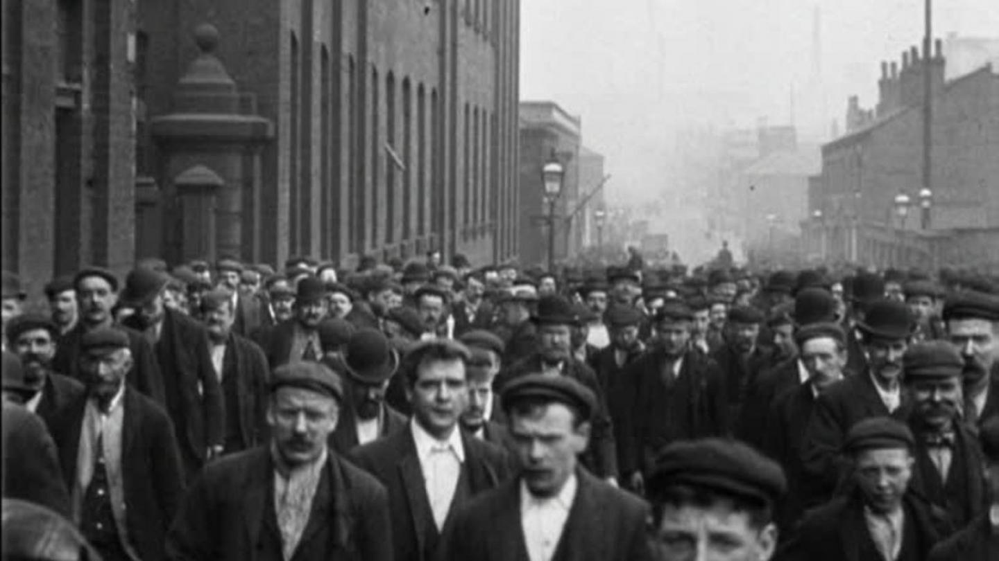 Watch Workmen Leaving Platt's Works, Oldham (1900) online - BFI Player