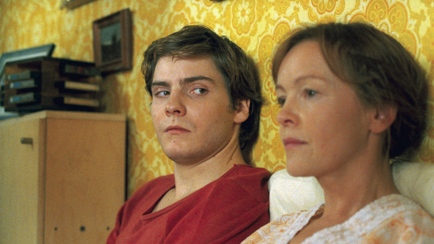 Watch Good Bye, Lenin! online - BFI Player