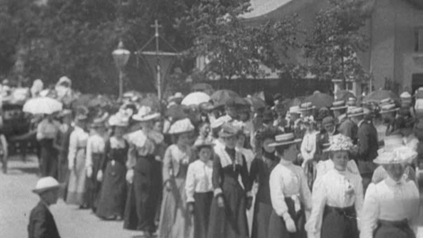 Watch Lytham Trams and Views Along the Route (1903) online - BFI Player