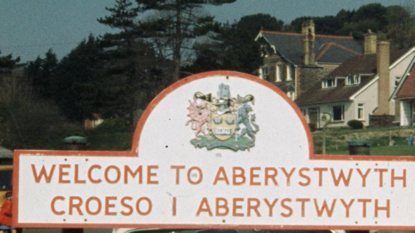 Watch Aberystwyth Street Scenes - 1 online - BFI Player