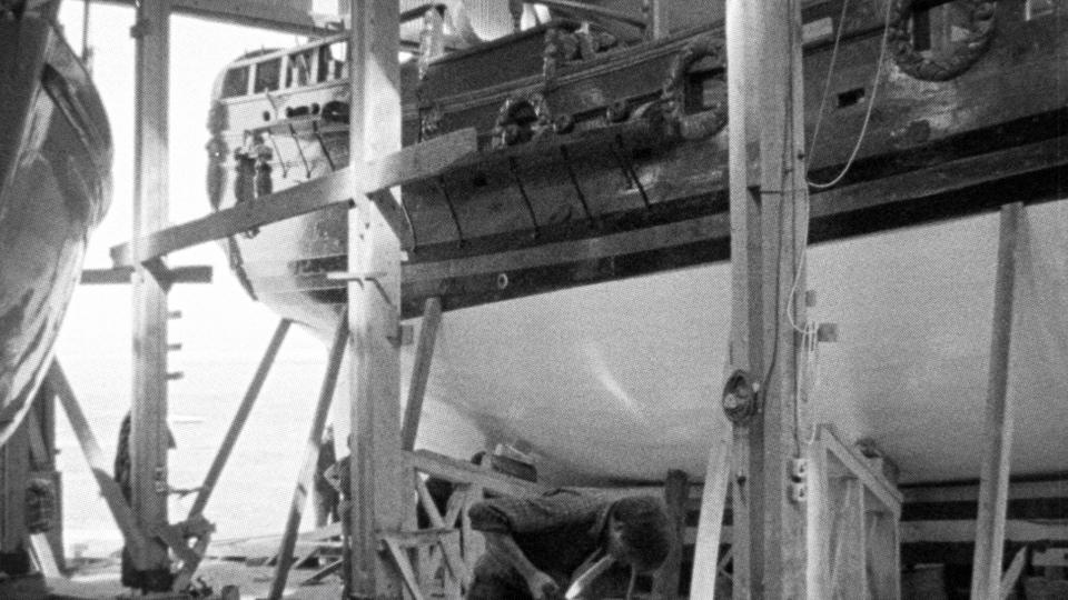 Watch Large Freighter is being Built at Appledore Shipyard online - BFI ...