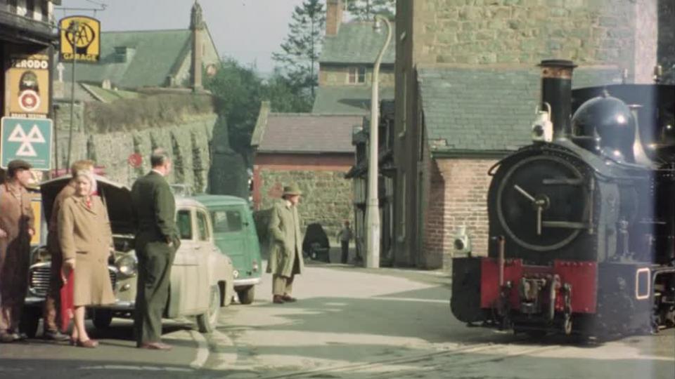 Watch Camwell Personal Film No. 62: Welshpool Raven Square Railway ...