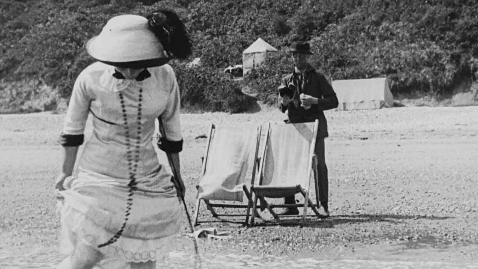 Watch A Seaside Introduction online - BFI Player